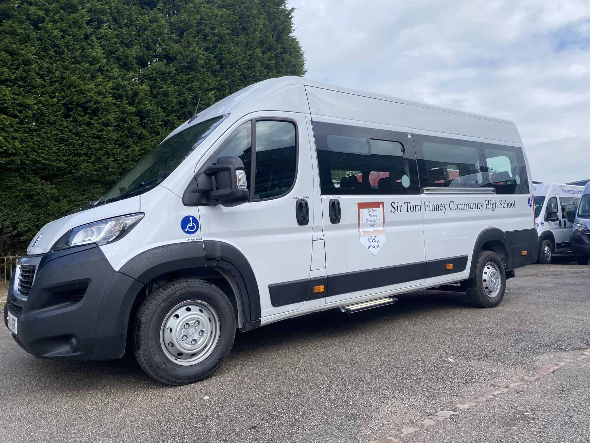 8 Seat Minibus - Minibus World